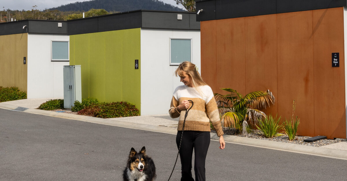 Travelling Tasmania with pets: Emily & Luna's Bay of Fires Guide ...
